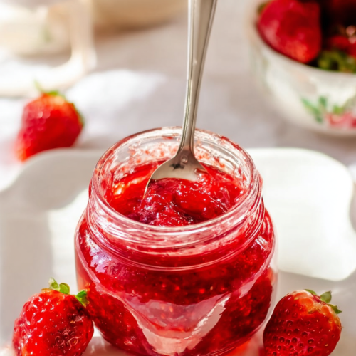 Easy Keto Strawberry Jam Recipe (Sugar-Free, 25 Minutes) | Pure Diet Life
